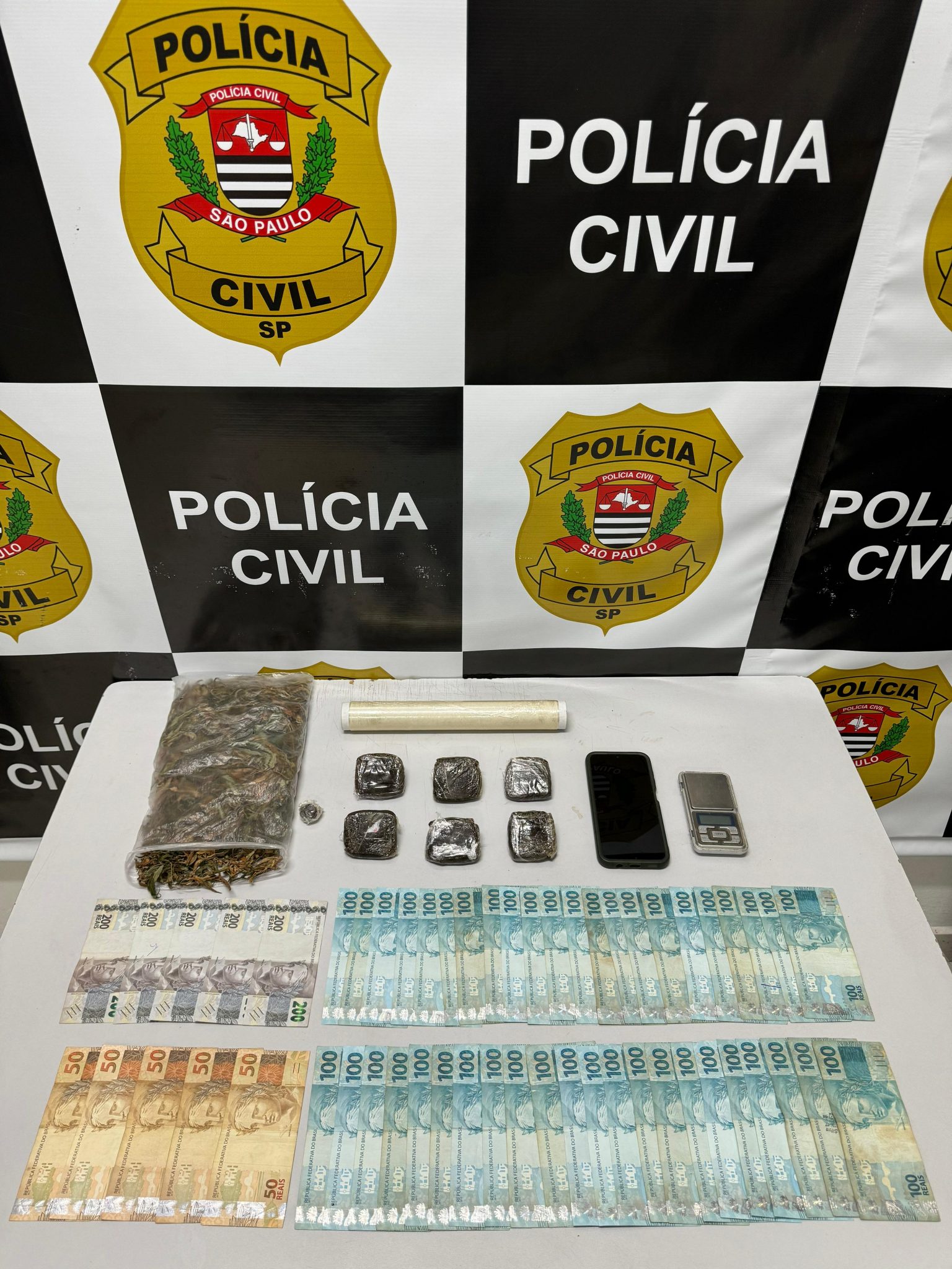 Homem é preso em delivery de Dry Ice, maconha super potente - Nova Imprensa